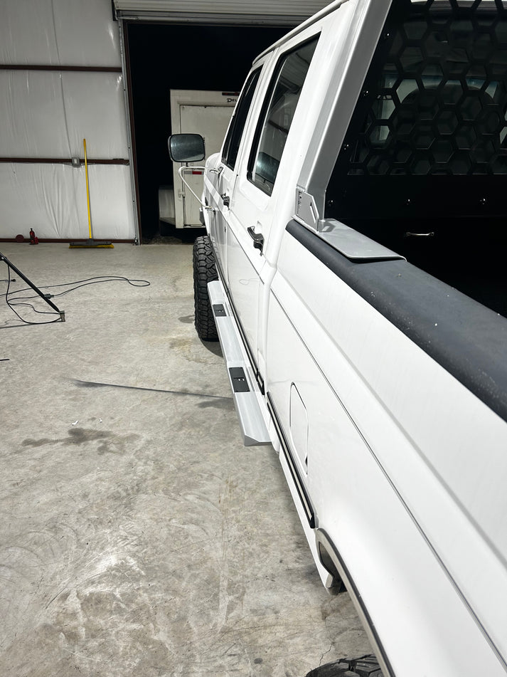 Side steps for OBS CREW CAB (1992-1997) – Fissori Fabrication